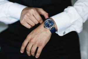 How To: Find The Best Watches For Men With Small Wrists