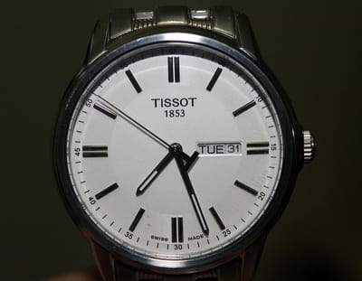 Why Do Watches Lose Time & How Do Watches Keep Time?